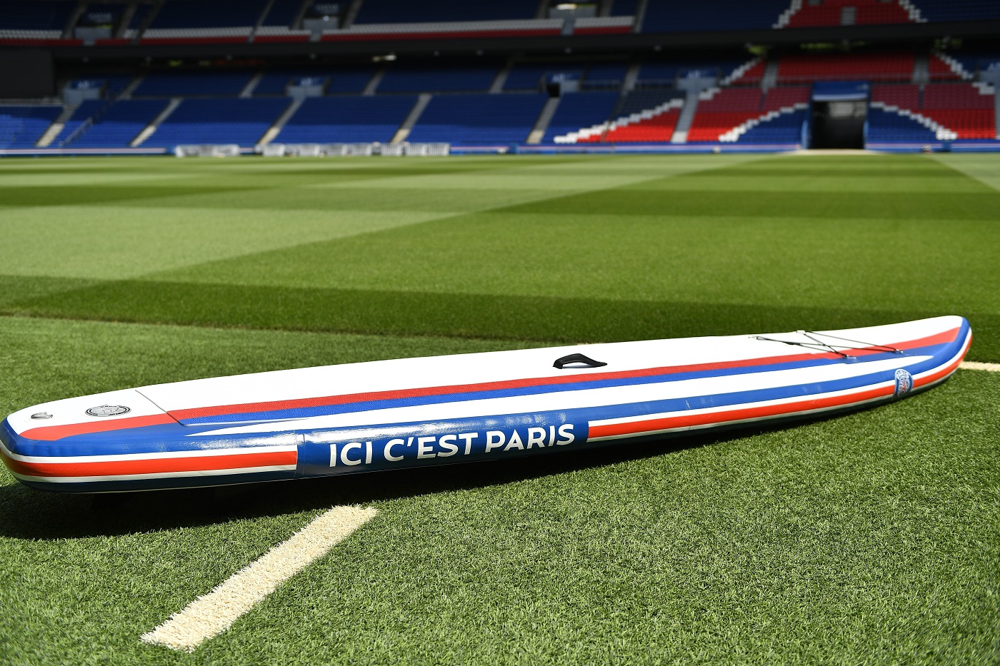 Le PSG dévoile un paddle aux couleurs du Paris Saint-Germain – Paddle ...